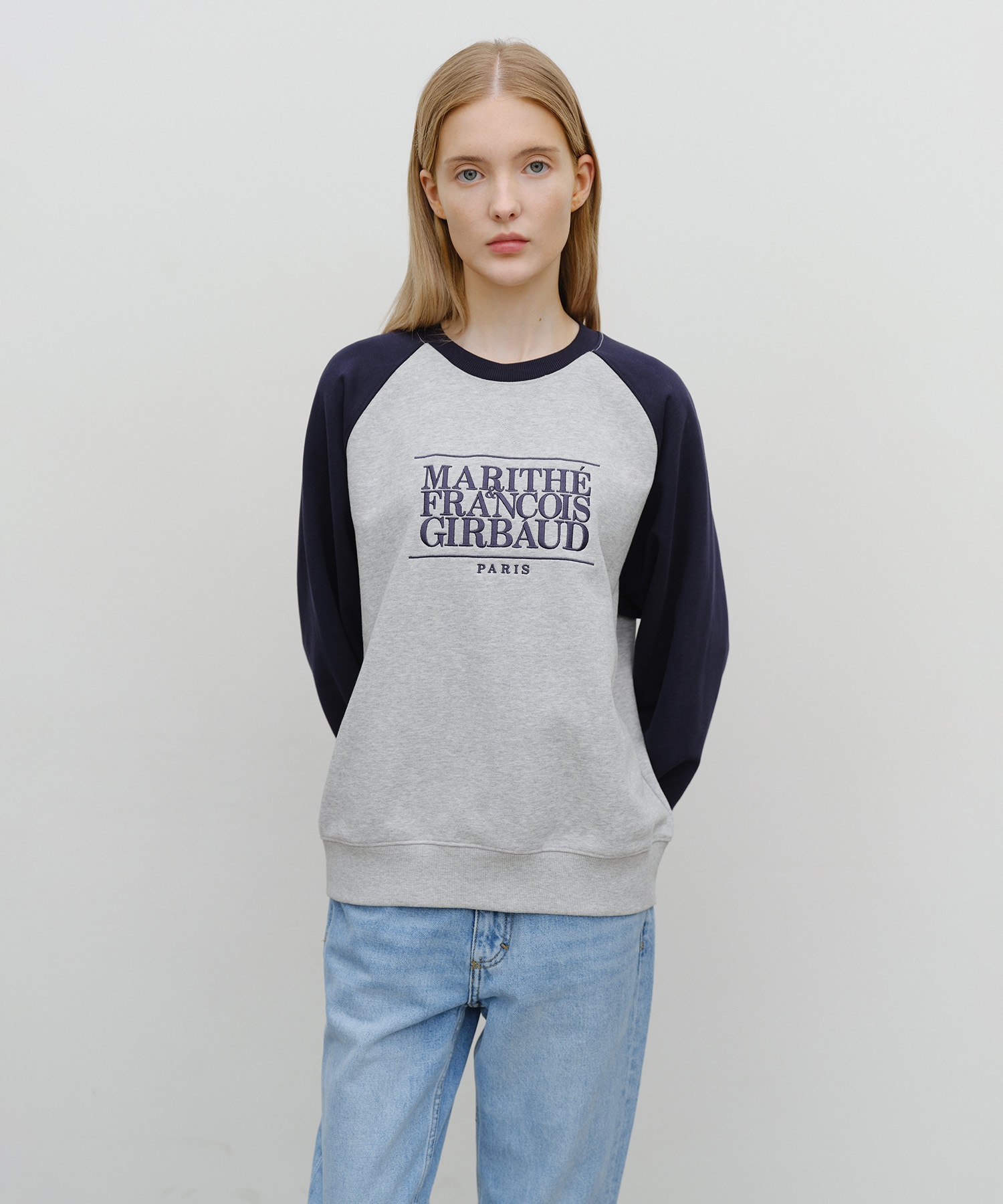 CLASSIC LOGO COLOR BLOCK RAGLAN SWEATSHIRT navy - MARITHÉ+FRANҪOIS GIRBAUD